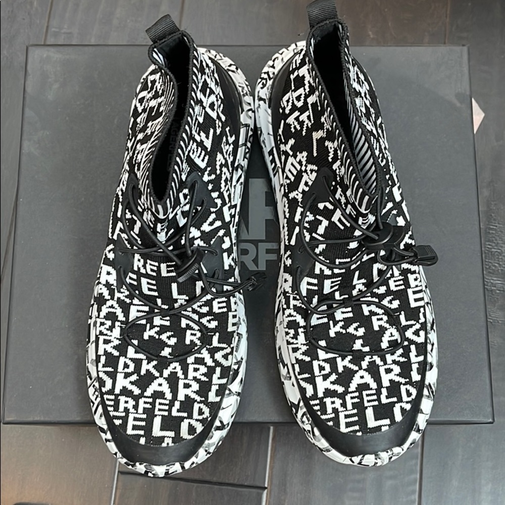 Karl Lagerfeld Skyline Graffiti Pull On Sneaker - Gem